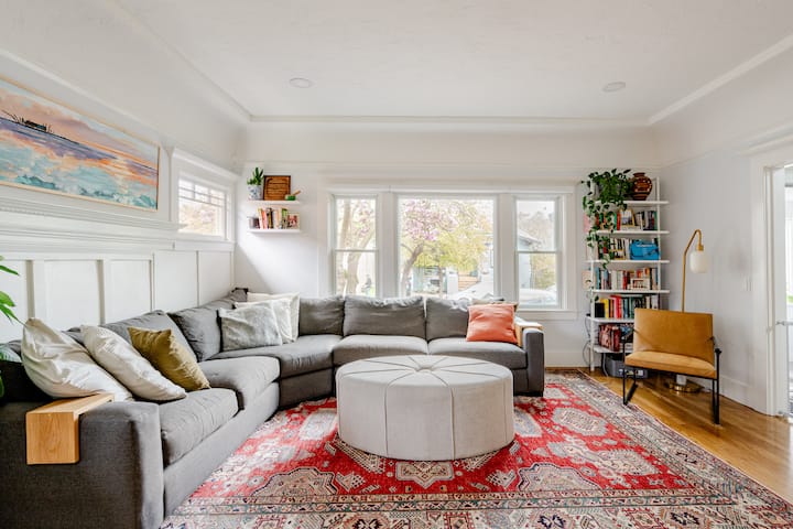 Sunny, Charming Berkeley Craftsman - Berkeley, CA