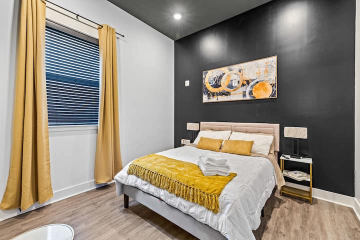 1 Bed Unit Apt In Downtown Inner Harbor - Baltimore, MD