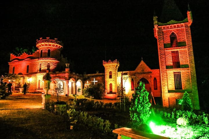 Hospedagem Em Castelo Medieval Castelo Montsalvat - São Francisco de Paula