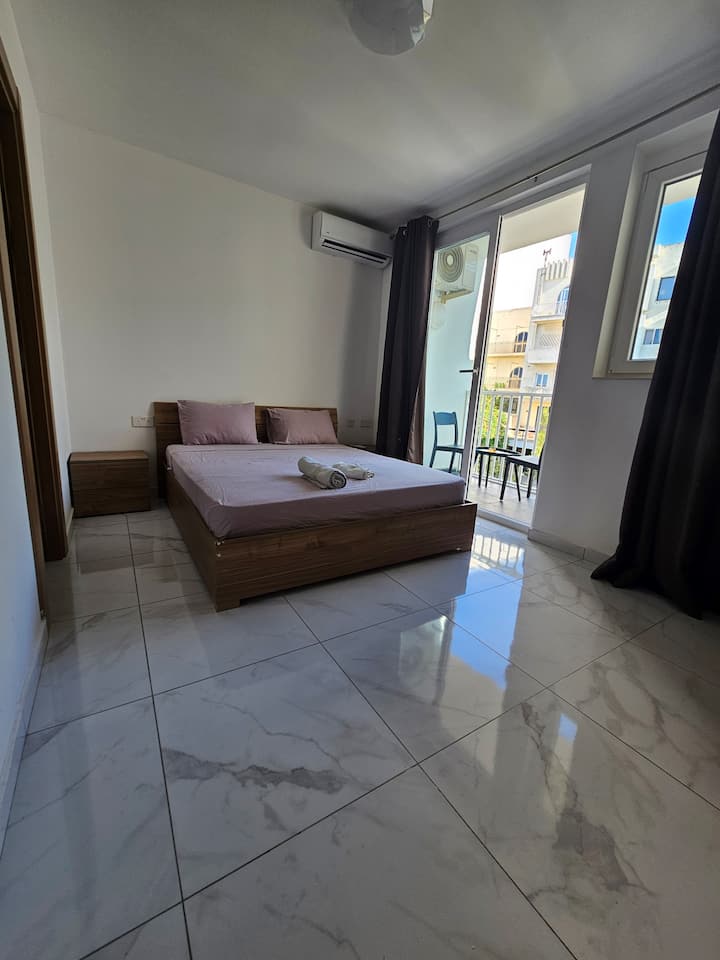 Room With Private Bathroom 1 - Malta