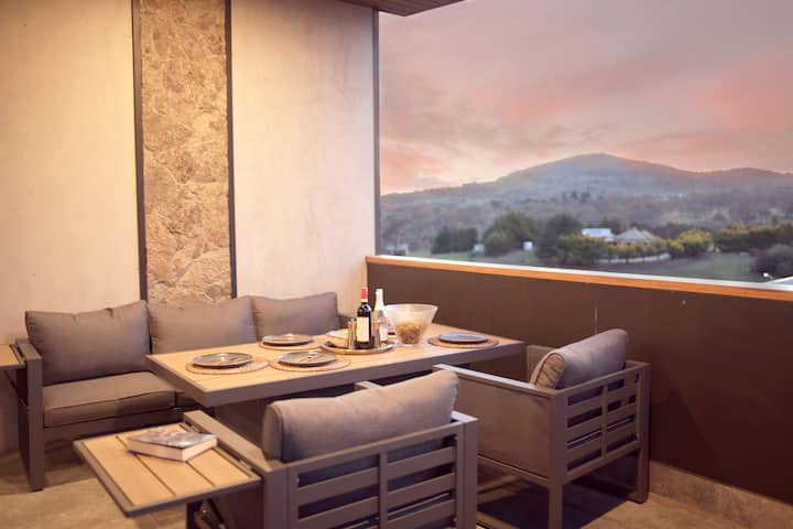 Snowbell - Mountain View, 4br Modern Detached Home - Jindabyne