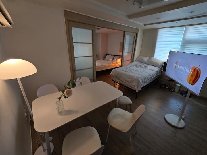 Serenity Room 6 / Netflix / 강남번화가1min - Séoul