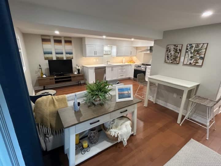 Private Basement Apartment Burlington - Burlington