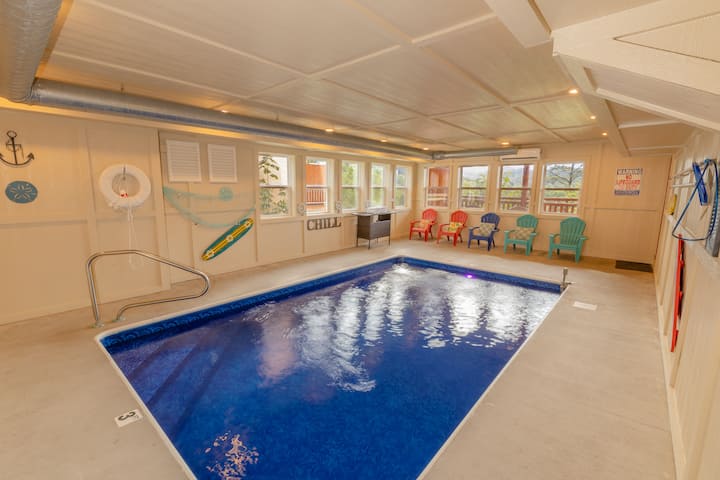 Incabinheatedpoolarcades-kingbeds-sleeps20-w/d-ev1 - Pigeon Forge, TN