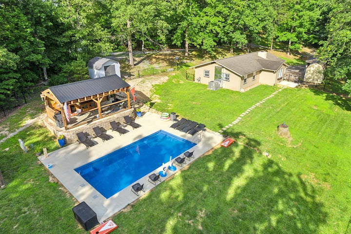 2.7m Dollywood, Pool, Hot Tub, Tiki Bar, Game Room - Sevierville, TN