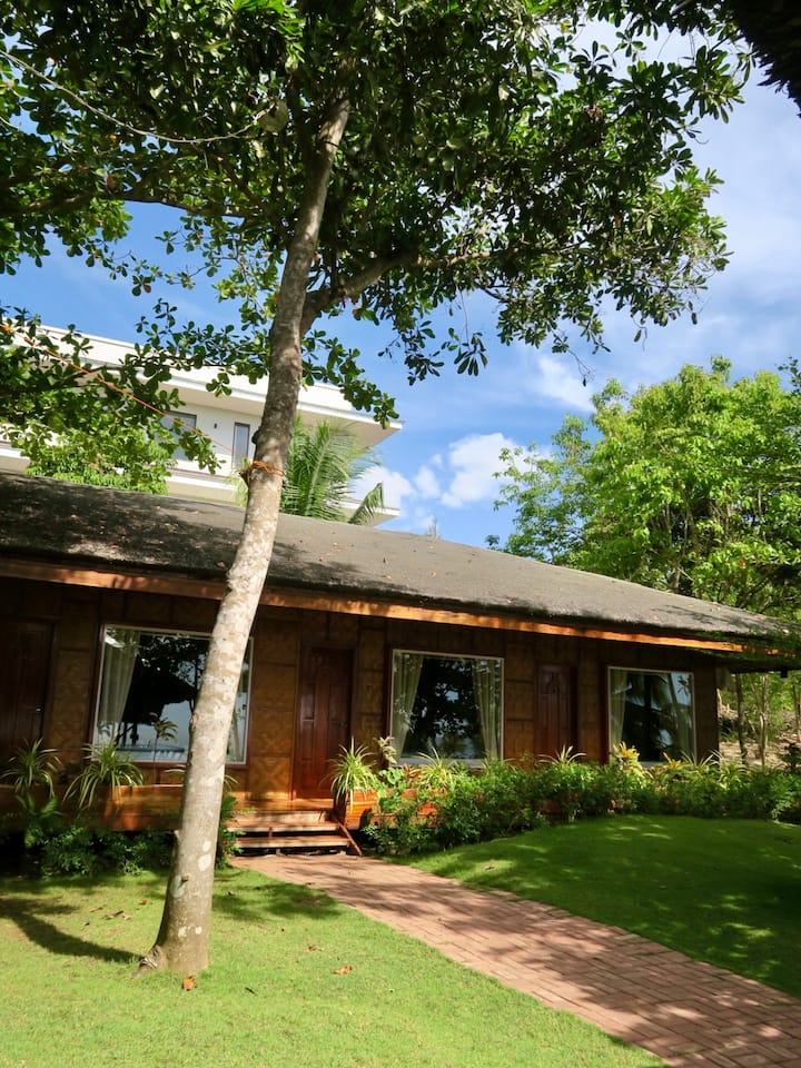 Cozy Beachfront Villa - Casitas North Cove - San Remigio