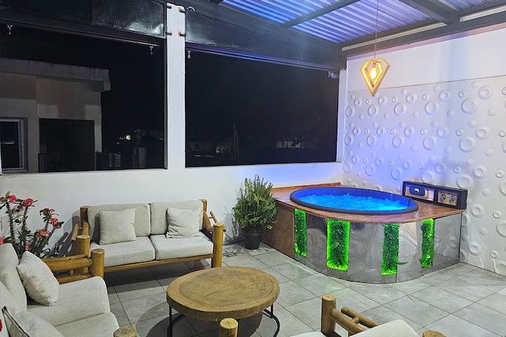 Suite De Lujo Con Jacuzzi Y Terraza Privada - Nentón