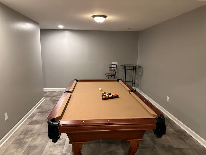 Noble Home Airbnb - Indianapolis, IN