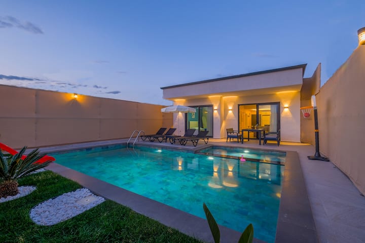 Müstakil , Korunaklı Havuzlu  Villa - Fethiye