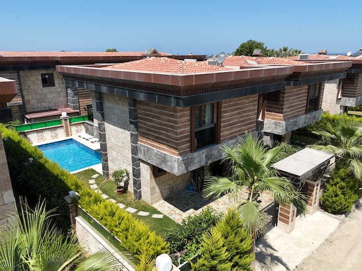 Kuşadası3 Kayıtlı,müstakil 4+1 Villa öZel Havuzlu - Davutlar
