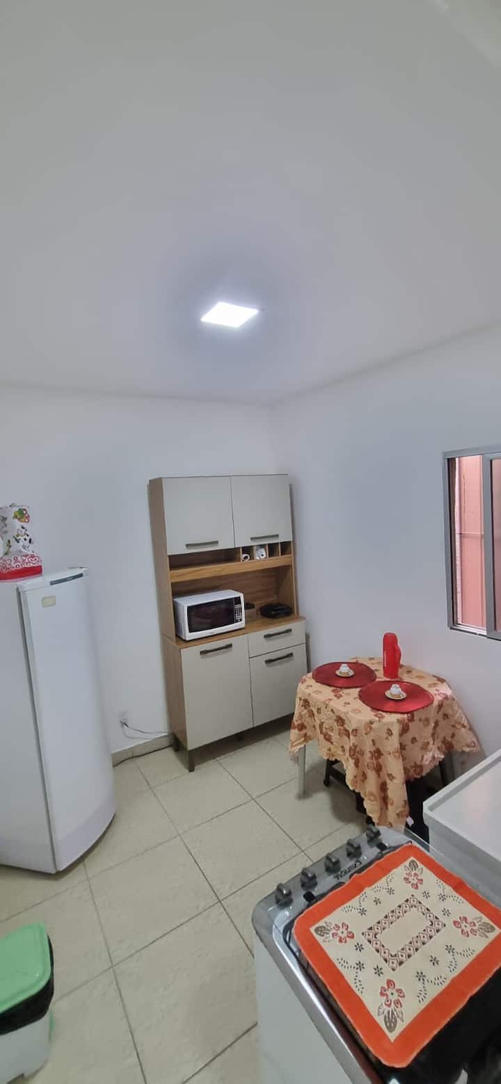 Kitnet Mobiliada Para Casal - Vila Velha