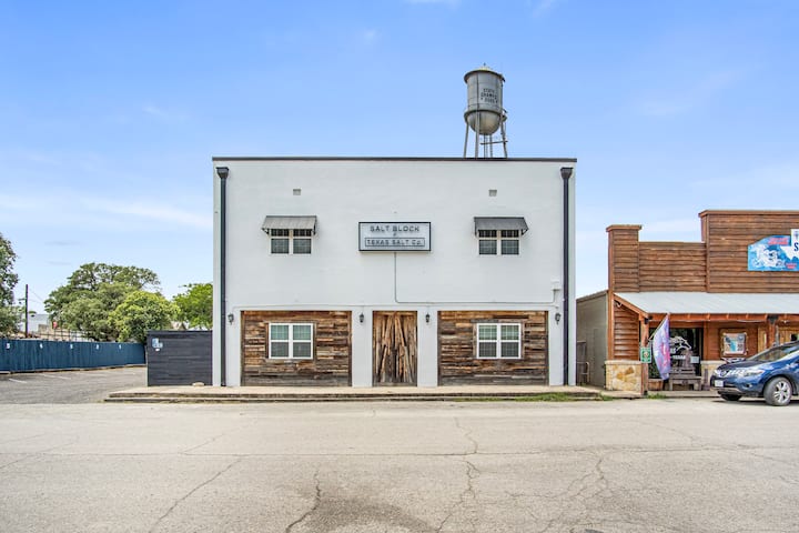 Salt Block -French Country 6 | Luxury Bandera Stay - Bandera, TX