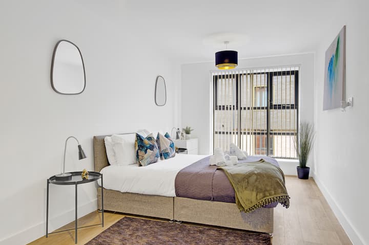 Luxe Bham City Centre | Free Wifi | Smart Tv | - Solihull