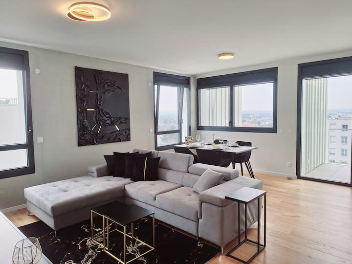 Prime Rhine Location At Basel's Border Triangle! - Basel