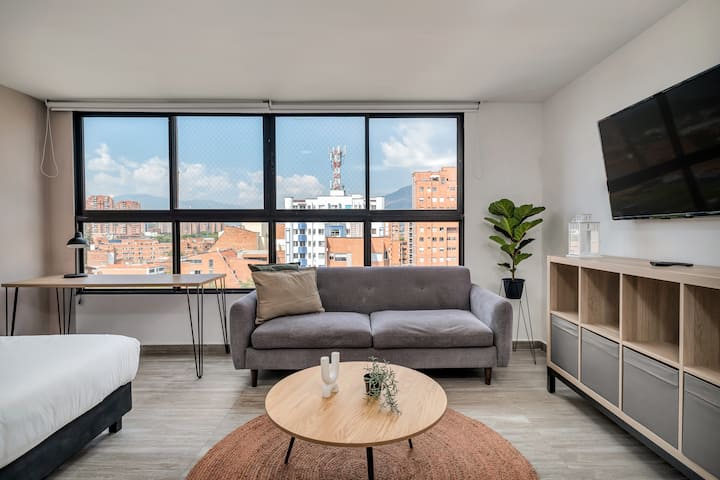Best Price 1br Apartment With Wifi/tv 702-a - Medellin, Antioquia, Colombia