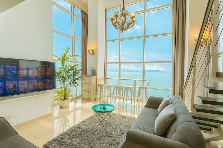 【Seaview】60"tv Seafront Duplex •Town •Wifi-kitchen - George Town