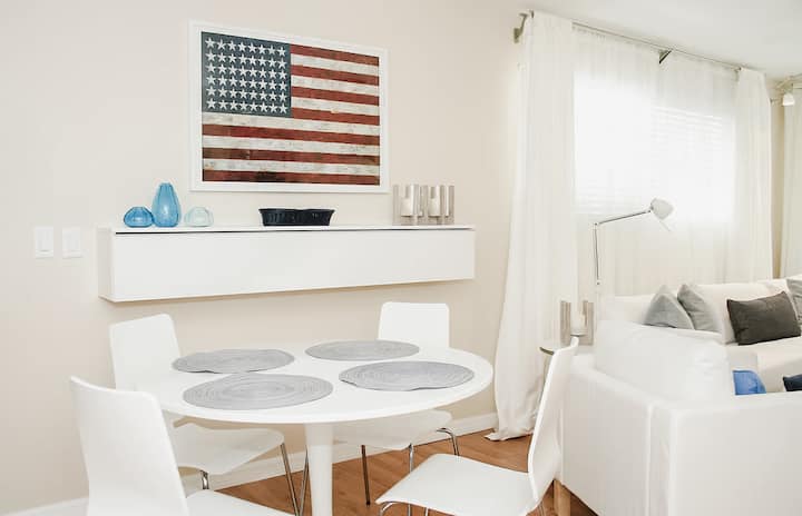 Beach Cottage - Naples Park, FL