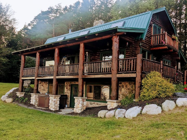 Adirondack Park Lakefront Cabin - Adirondack Mountains