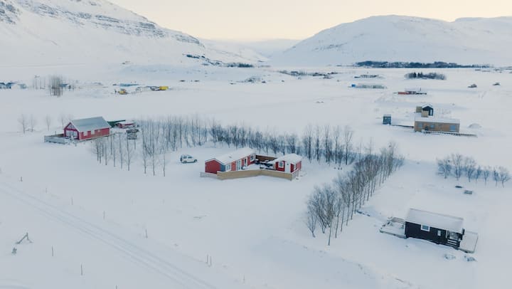 Cozy Country House - Iceland
