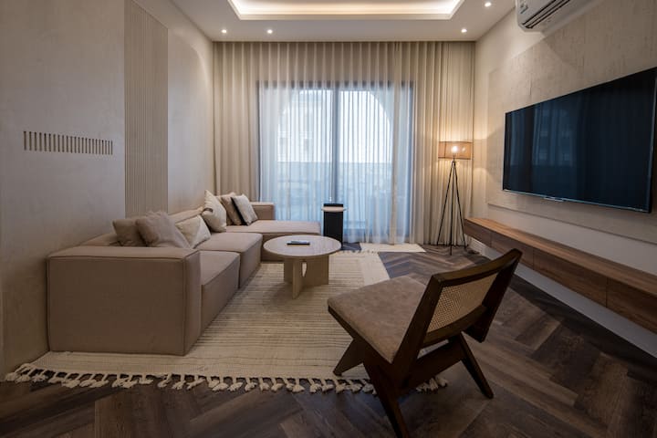 2br | 3bath | Living Room - Bohemian Design - 利雅德