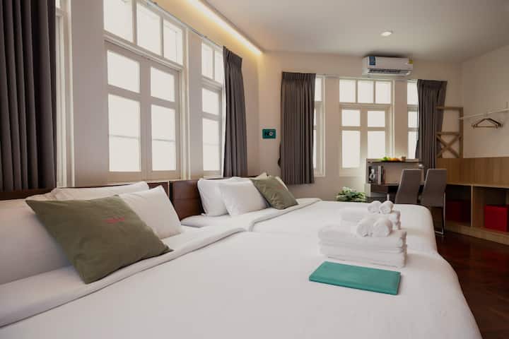 Big Space 2 Large Beds, Chinatown - Bangkok