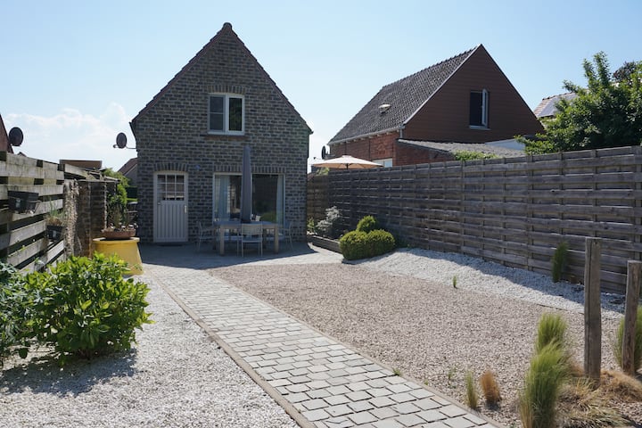 Kustverhuur, Nieuwesluisweg 6a - Cadzand