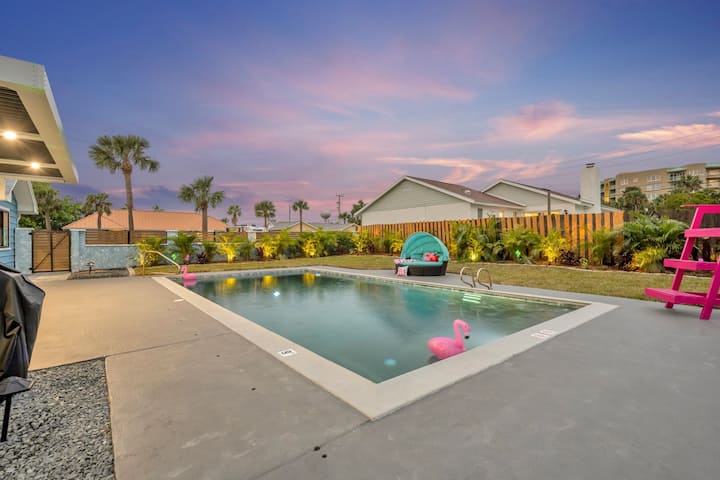 Luxury Beachside Pool Retreat 4bdrm, 2bath, King - Daytona Beach