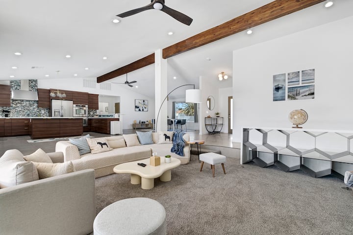 Hidden Oasis 4 Br 10 Min To Strip! Prime Location - 라스베이거스, NV