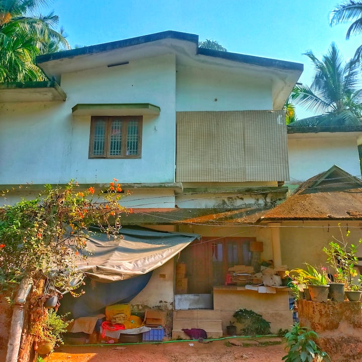 Low Budget Rooms For Travellers - Thalassery