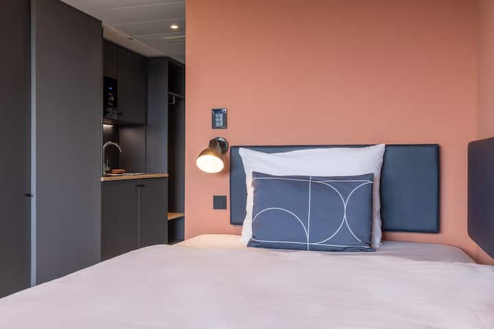 The Base Easy Studio Apartment - Munique