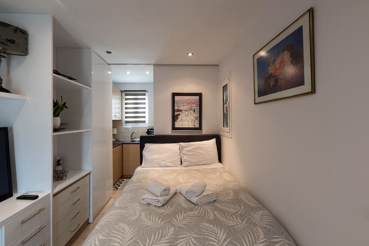 Tiny Apartment: Acropolis - Lycabettus View - Atene