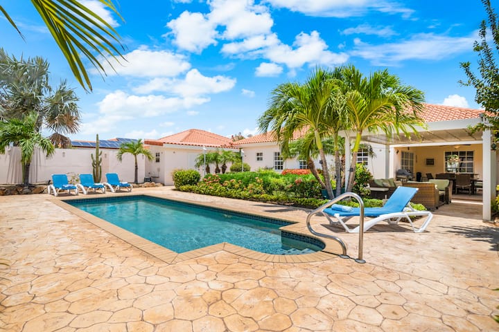 New Stunning Villa With Tropical Garden 3 Bed-2bth - Aruba