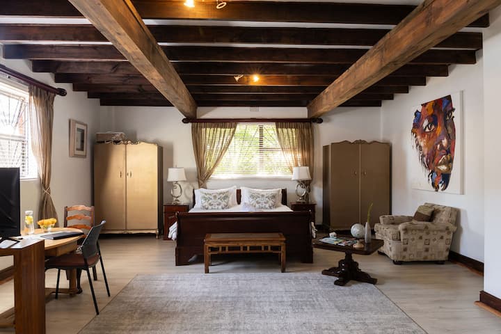 King Bedroom Staymore Guesthouse - Kylemore