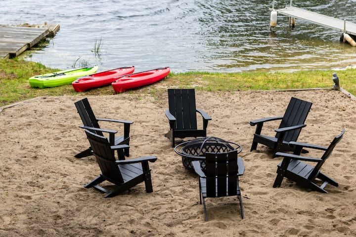 Waterfront: Private Beach | Kayaks | Pet Friendly - Wareham, MA