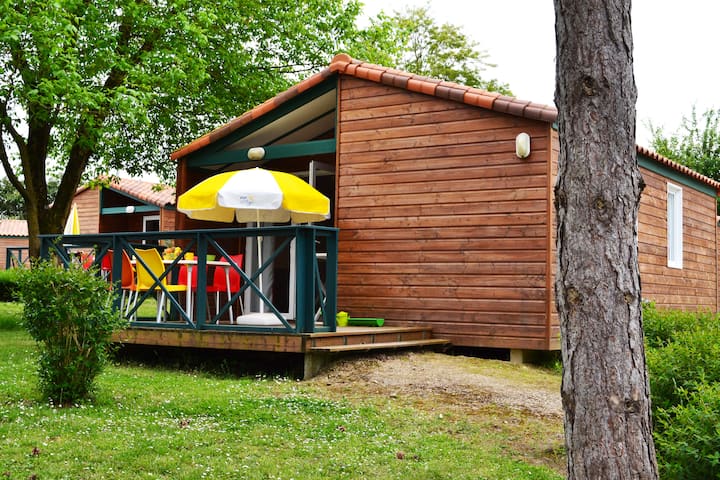Chalet à 11 Km De Saint Savin - La Bussière