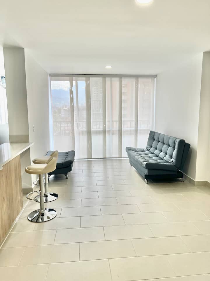Medellín, 3-bedroom Apartment With Pool And Gym, Long Stays - Medellín, Colombia