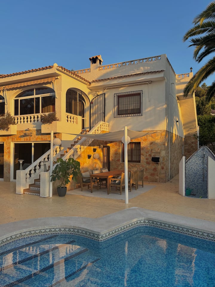 Stylish And Spacious Apartment In Alfàs Del Pi - El Albir