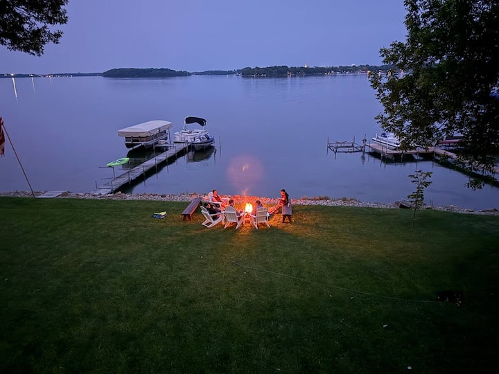 Dual Lakefront Homes For Families And Friends - 콜론