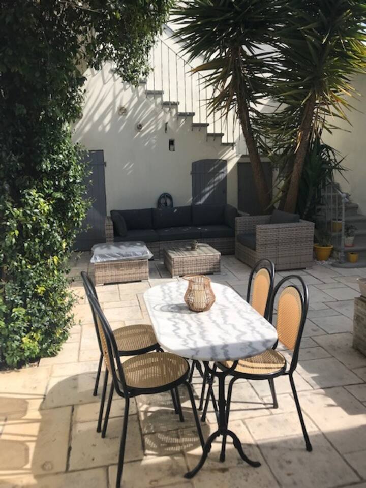 2 Chambres Dans Maison Centre Ville - Nîmes