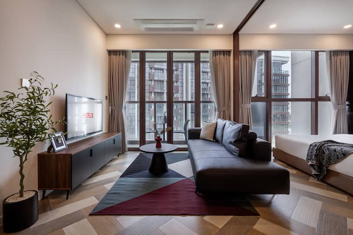 Galleria Mystery | Stunning City View | Pool & Gym - Vietnam