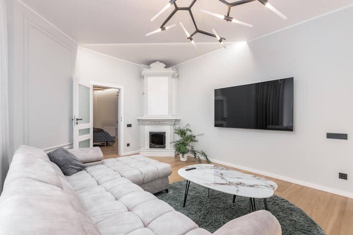 A+ Terrific Flat In Center (A) - Riga