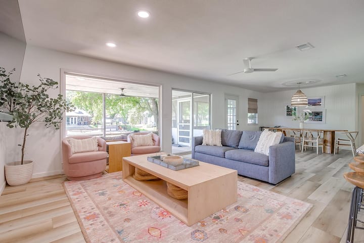 Lakeside Serenity In Granbury - Sleeps 12 - Granbury, TX