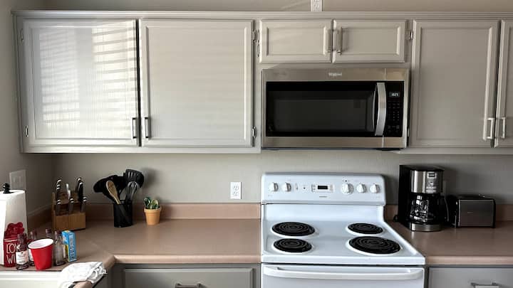 971 Sf 2 Bedroom 2 Bath Townhouse 3 Mi To Westgate - Sun City, AZ