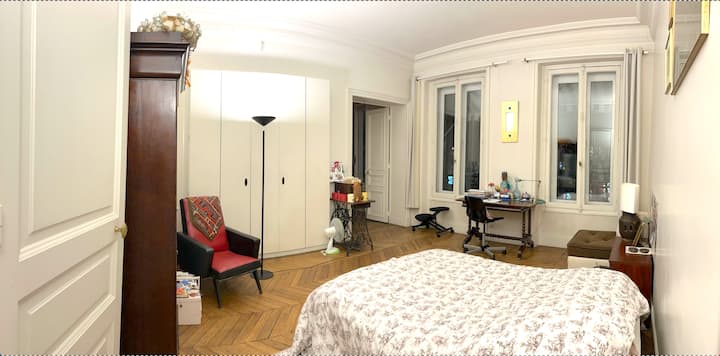 Chambre Dans Le Quartier D'odéon - Paris