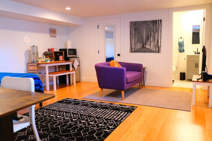 Creston & Chill Studio - Portland, OR