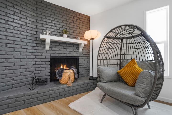 Long Beach Spot | Fireplace | Free Parking | Bbq - Long Beach, CA