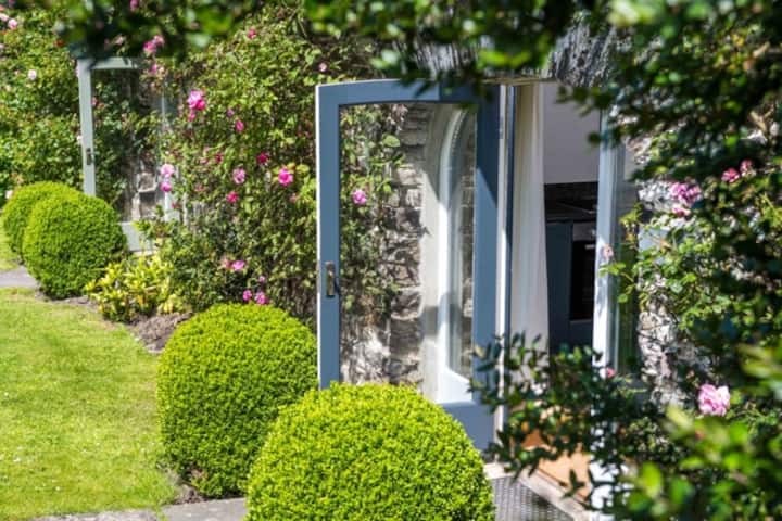 Ewe Cottage - Midleton