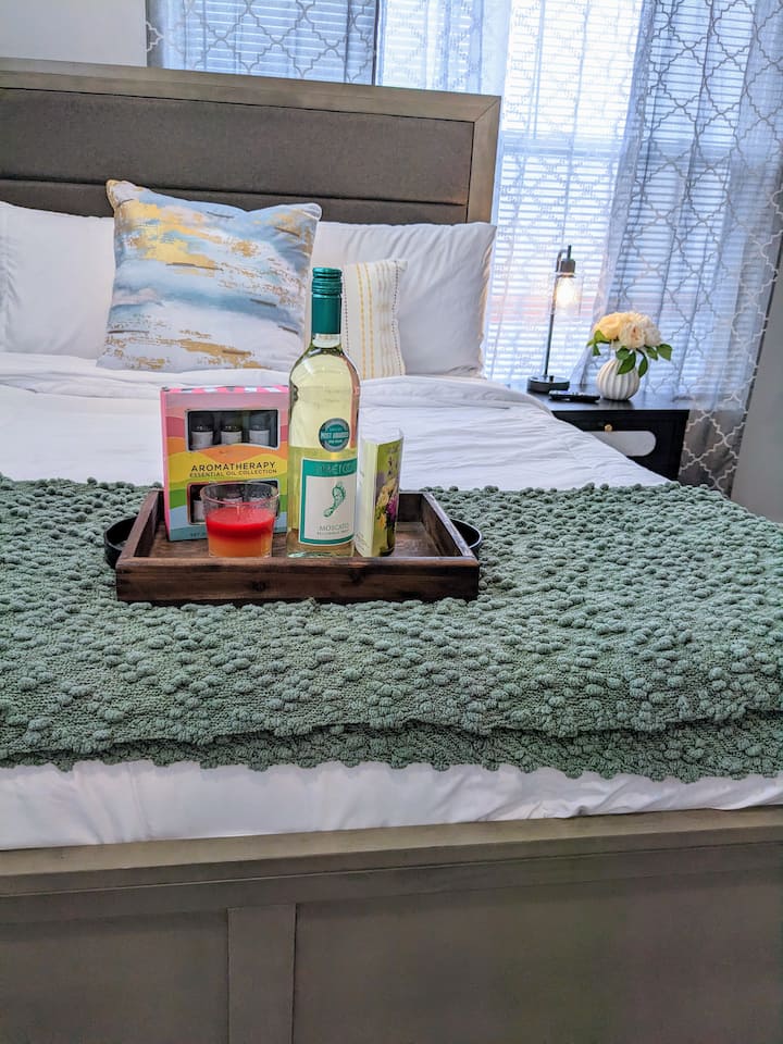 <*2br|*_2ba*luxy*dendrobium*oasis<*_* - Philadelphia, PA