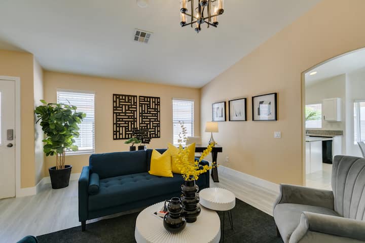 4br Modern Home In Sw Las Vegas W/ Patio & Garage - RiSE Festival
