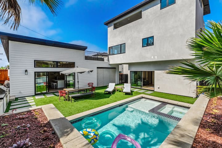 Ocean View Modern & New W/pool - San Diego, CA